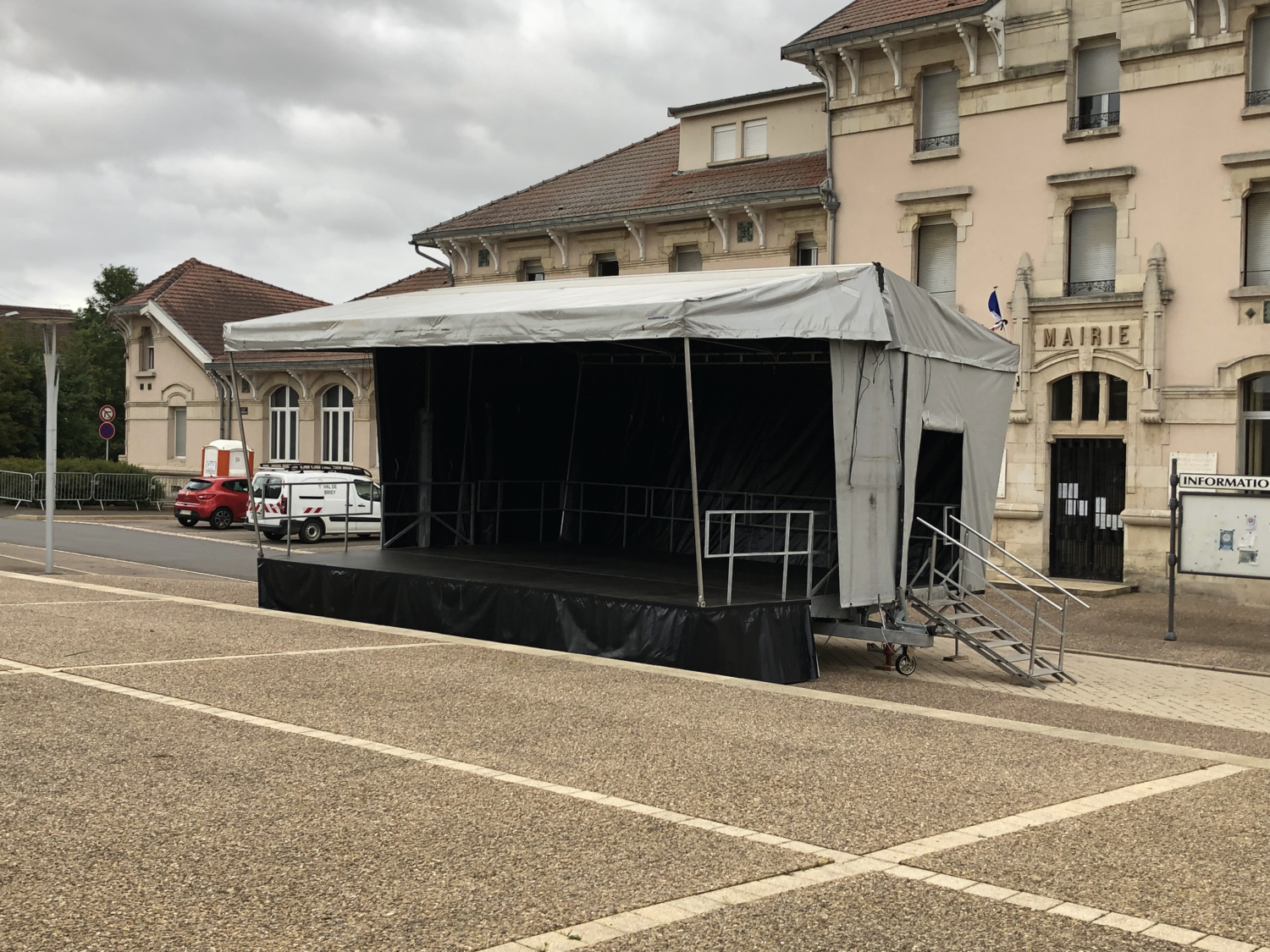 Location - Structures scéniques et scène mobile en Lorraine (Grand-Est)