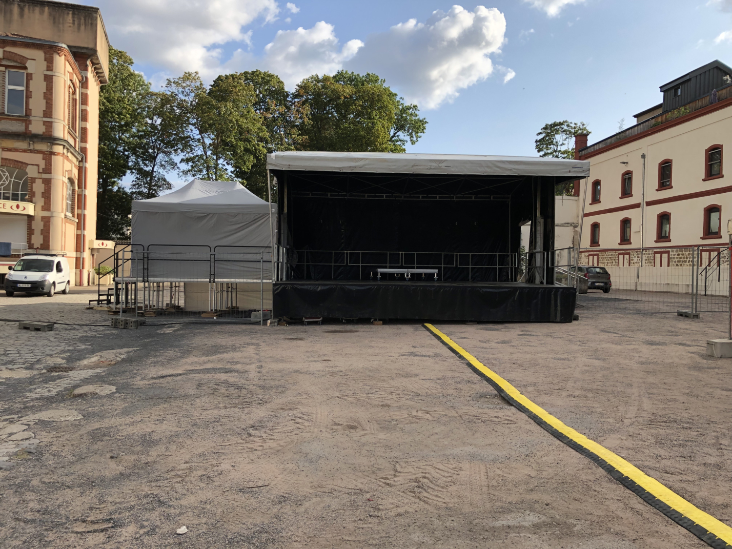 Location - Structures scéniques et scène mobile en Lorraine (Grand-Est)