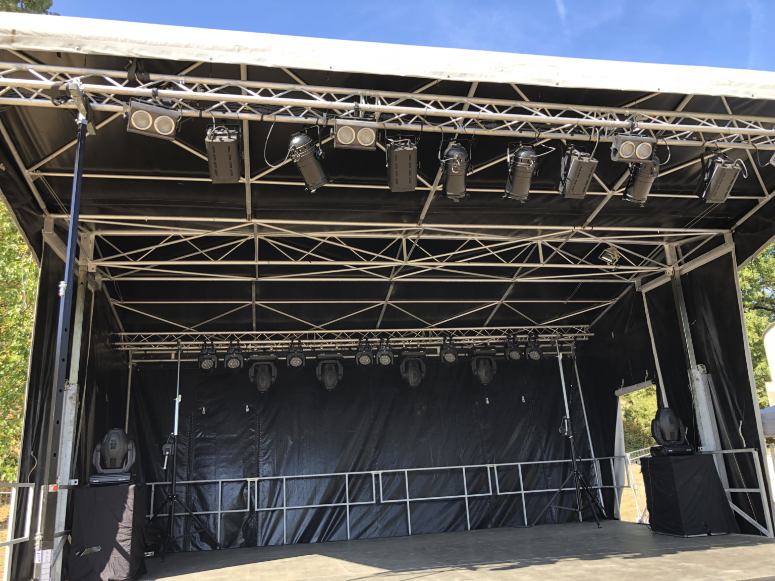 Location - Structures scéniques et scène mobile en Lorraine (Grand-Est)